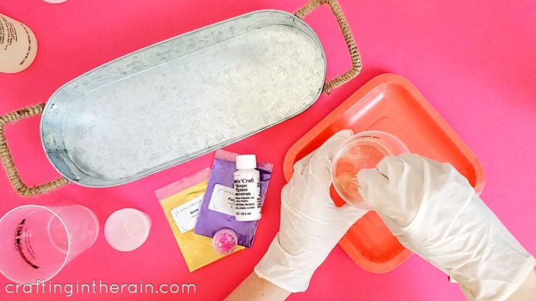 How to Make a Resin Tray - Crafting in the Rain